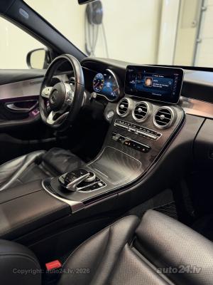 Melns Mercedes-Benz C-Class 2019 Tallina, ar dzinēja tilpumu 0.00 L un nobraukumu 118 tūkst. km par 21900 €, foto 13 vietnē AUTOMOTO.COM.LV