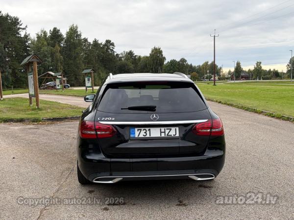 Mercedes-Benz C-Class 2019 Tallina vietnÄ Melns Mercedes-Benz C-Class 2019 Tallina, ar dzinÄja tilpumu 2.00 L un nobraukumu 226 tÅ«kst. km par 18500 ā¬, foto 6 vietnÄ AUTOMOTO.COM.LV