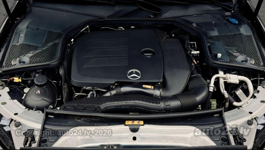 Black Mercedes-Benz C-Class 2020 in Tallinn, with an engine capacity of 1.50 L and mileage of 269 thousand km for 16990 €, photo 22 on AUTOMOTO.COM.LV