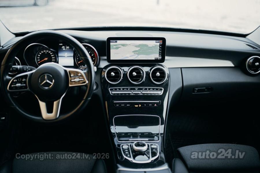Black Mercedes-Benz C-Class 2020 in Tartu, with an engine capacity of 2.00 L and mileage of 159 thousand km for 22999 €, photo 10 on AUTOMOTO.COM.LV