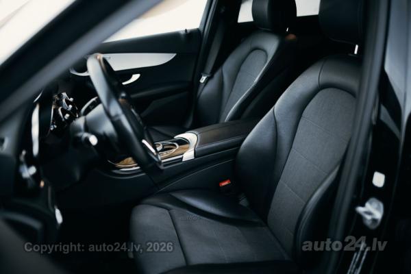 Melns Mercedes-Benz C-Class 2020 Tartu, ar dzinēja tilpumu 2.00 L un nobraukumu 159 tūkst. km par 22999 €, foto 11 vietnē AUTOMOTO.COM.LV