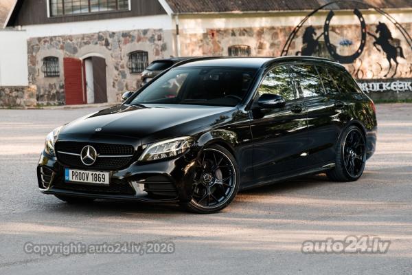 Melns Mercedes-Benz C-Class 2020 Tartu, ar dzinēja tilpumu 2.00 L un nobraukumu 186 tūkst. km par 18499 €, foto  vietnē AUTOMOTO.COM.LV
