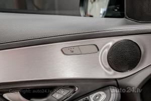 Черный Мерседес Ц-Класс 2020 в Пярну, объемом двигателя 2.00 л и пробегом 260 тыс. км за 16950 €, фото 25 на AUTOMOTO.COM.LV