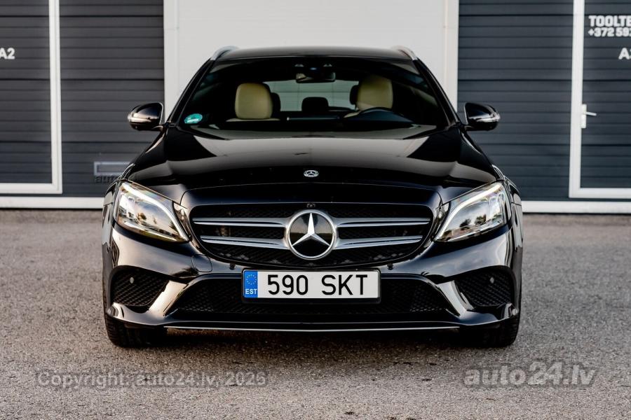 Black Mercedes-Benz C-Class 2020 in Parnu, with an engine capacity of 2.00 L and mileage of 132 thousand km for 21490 €, photo 3 on AUTOMOTO.COM.LV