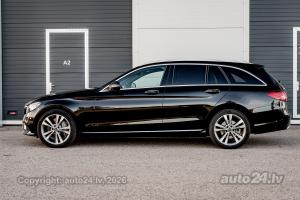 Black Mercedes-Benz C-Class 2020 in Parnu, with an engine capacity of 2.00 L and mileage of 132 thousand km for 21490 €, photo 5 on AUTOMOTO.COM.LV