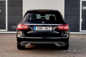 Black Mercedes-Benz C-Class 2020 in Parnu, with an engine capacity of 2.00 L and mileage of 132 thousand km for 21490 €, photo 6 on AUTOMOTO.COM.LV