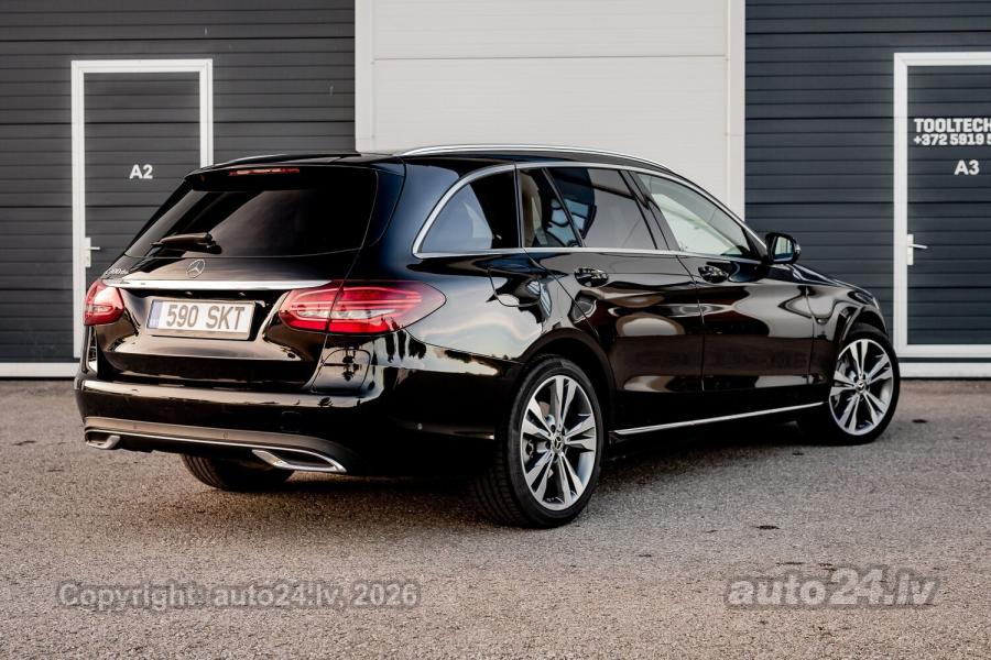 Black Mercedes-Benz C-Class 2020 in Parnu, with an engine capacity of 2.00 L and mileage of 132 thousand km for 21490 €, photo 7 on AUTOMOTO.COM.LV