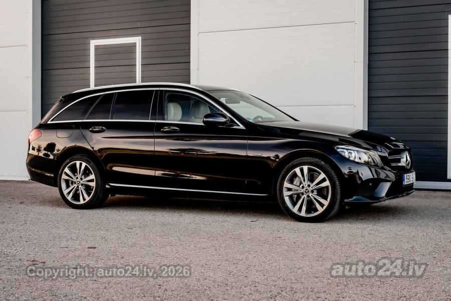 Black Mercedes-Benz C-Class 2020 in Parnu, with an engine capacity of 2.00 L and mileage of 132 thousand km for 21490 €, photo 9 on AUTOMOTO.COM.LV