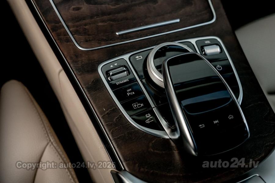 Black Mercedes-Benz C-Class 2020 in Parnu, with an engine capacity of 2.00 L and mileage of 132 thousand km for 21490 €, photo 19 on AUTOMOTO.COM.LV
