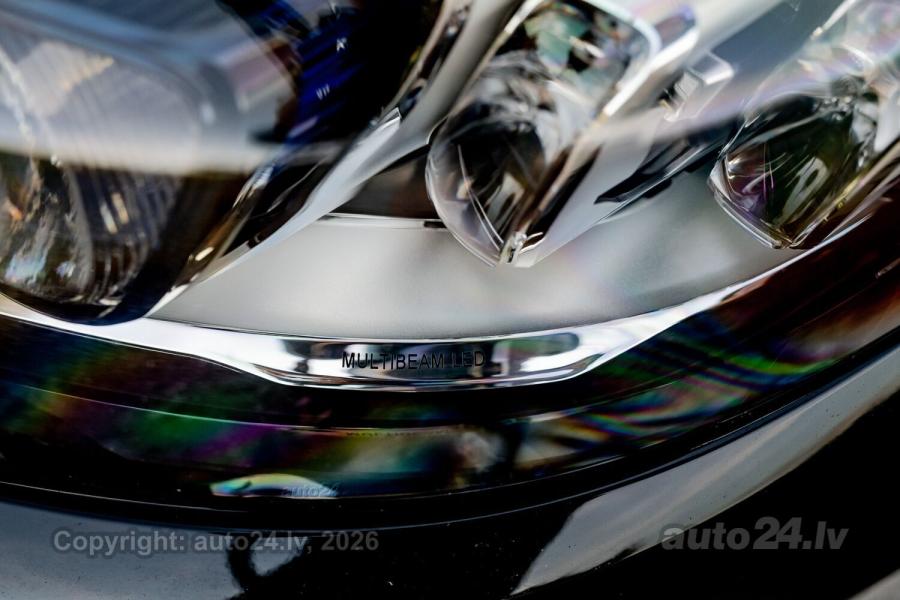 Black Mercedes-Benz C-Class 2020 in Parnu, with an engine capacity of 2.00 L and mileage of 132 thousand km for 21490 €, photo 25 on AUTOMOTO.COM.LV