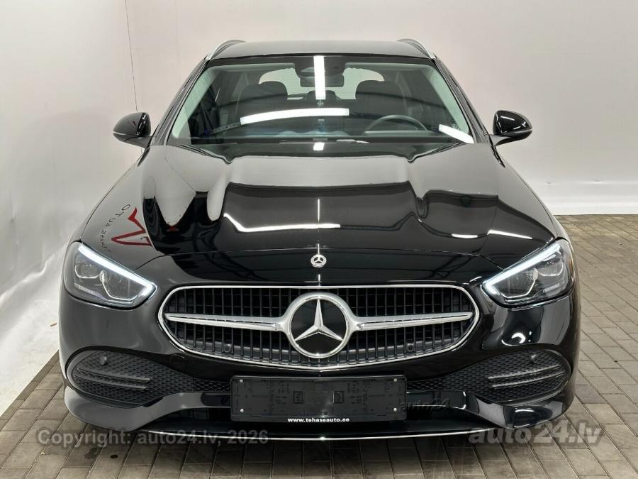 Black Mercedes-Benz C-Class 2022 in Tartu, with an engine capacity of 2.00 L and mileage of 84 thousand km for 33700 €, photo 4 on AUTOMOTO.COM.LV