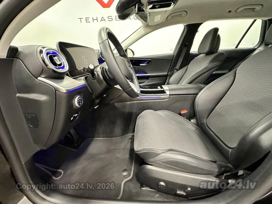 Black Mercedes-Benz C-Class 2022 in Tartu, with an engine capacity of 2.00 L and mileage of 84 thousand km for 33700 €, photo 6 on AUTOMOTO.COM.LV