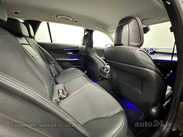 Black Mercedes-Benz C-Class 2022 in Tartu, with an engine capacity of 2.00 L and mileage of 84 thousand km for 33700 €, photo 9 on AUTOMOTO.COM.LV