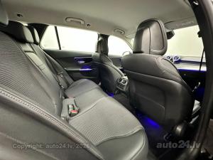 Black Mercedes-Benz C-Class 2022 in Tartu, with an engine capacity of 2.00 L and mileage of 84 thousand km for 33700 €, photo 10 on AUTOMOTO.COM.LV