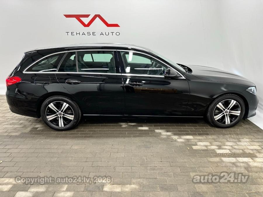 Black Mercedes-Benz C-Class 2022 in Tartu, with an engine capacity of 2.00 L and mileage of 84 thousand km for 33700 €, photo 19 on AUTOMOTO.COM.LV