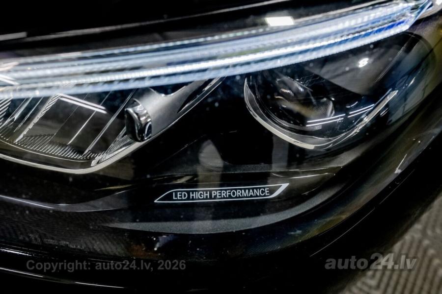 Melns Mercedes-Benz C-Class 2022 Pērnava, ar dzinēja tilpumu 2.00 L un nobraukumu 203 tūkst. km par 21999 €, foto 3 vietnē AUTOMOTO.COM.LV