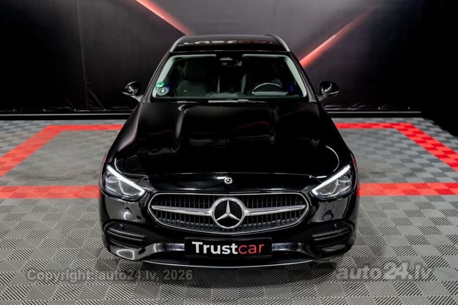 Melns Mercedes-Benz C-Class 2022 Pērnava, ar dzinēja tilpumu 2.00 L un nobraukumu 203 tūkst. km par 21999 €, foto 4 vietnē AUTOMOTO.COM.LV