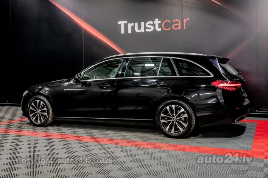 Melns Mercedes-Benz C-Class 2022 Pērnava, ar dzinēja tilpumu 2.00 L un nobraukumu 203 tūkst. km par 21999 €, foto 7 vietnē AUTOMOTO.COM.LV