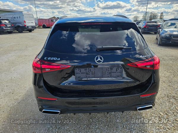 Black Mercedes-Benz C-Class 2022 in Tartu, with an engine capacity of 2.00 L and mileage of 189 thousand km for 28900 €, photo 4 on AUTOMOTO.COM.LV