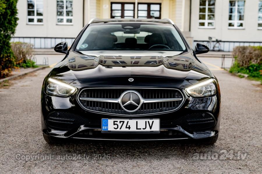Black Mercedes-Benz C-Class 2022 in Parnu, with an engine capacity of 2.00 L and mileage of 206 thousand km for 22950 €, photo 4 on AUTOMOTO.COM.LV