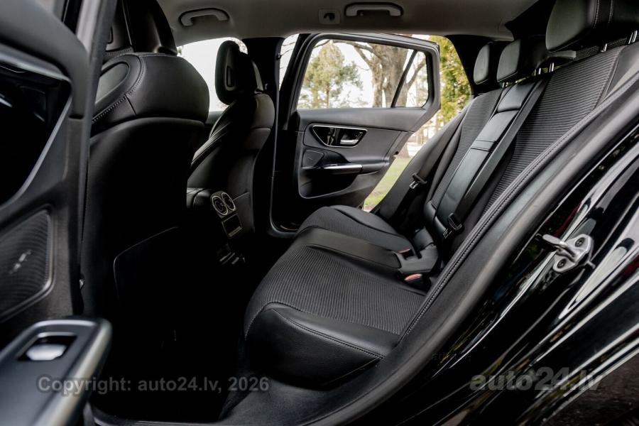 Black Mercedes-Benz C-Class 2022 in Parnu, with an engine capacity of 2.00 L and mileage of 206 thousand km for 22950 €, photo 10 on AUTOMOTO.COM.LV