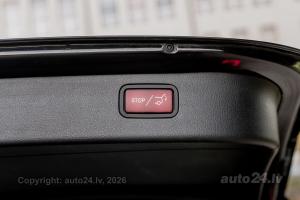 Black Mercedes-Benz C-Class 2022 in Parnu, with an engine capacity of 2.00 L and mileage of 206 thousand km for 22950 €, photo 15 on AUTOMOTO.COM.LV