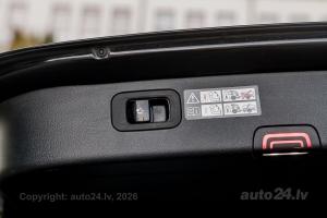 Black Mercedes-Benz C-Class 2022 in Parnu, with an engine capacity of 2.00 L and mileage of 206 thousand km for 22950 €, photo 16 on AUTOMOTO.COM.LV