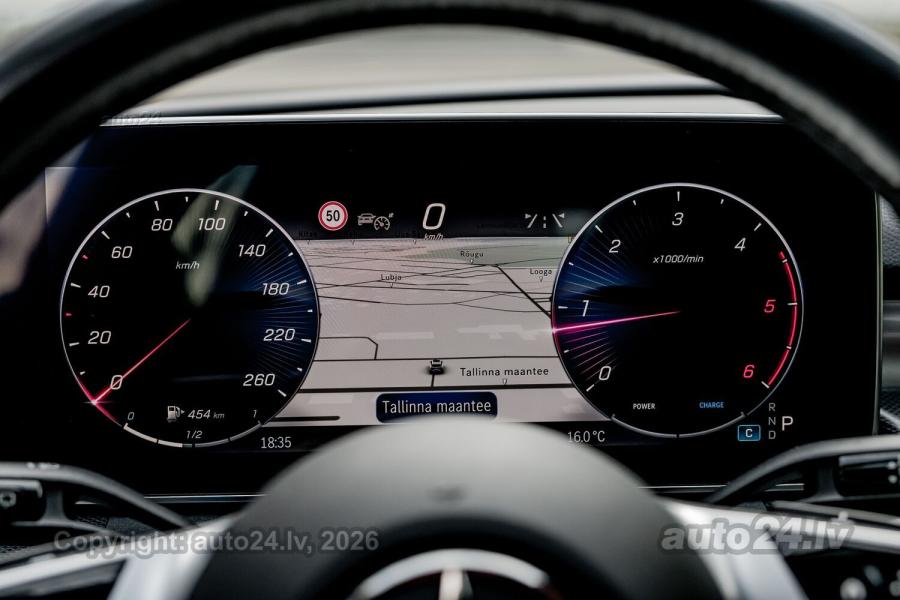 Black Mercedes-Benz C-Class 2022 in Parnu, with an engine capacity of 2.00 L and mileage of 206 thousand km for 22950 €, photo 17 on AUTOMOTO.COM.LV