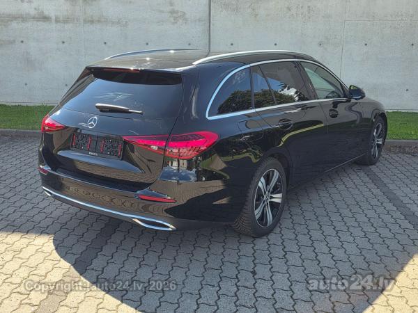 Black Mercedes-Benz C-Class 2022 in Viljandi, with an engine capacity of 2.00 L and mileage of 142 thousand km for 22999 €, photo 3 on AUTOMOTO.COM.LV