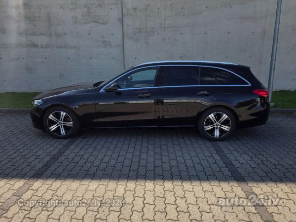 Black Mercedes-Benz C-Class 2022 in Viljandi, with an engine capacity of 2.00 L and mileage of 142 thousand km for 22999 €, photo 6 on AUTOMOTO.COM.LV
