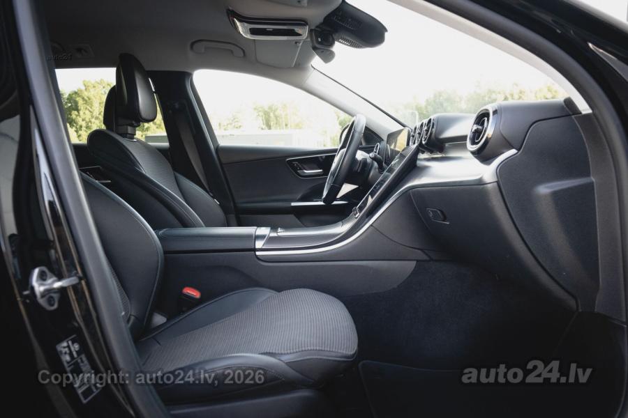 Black Mercedes-Benz C-Class 2022 in Tartu, with an engine capacity of 2.00 L and mileage of 244 thousand km for 19499 €, photo 12 on AUTOMOTO.COM.LV
