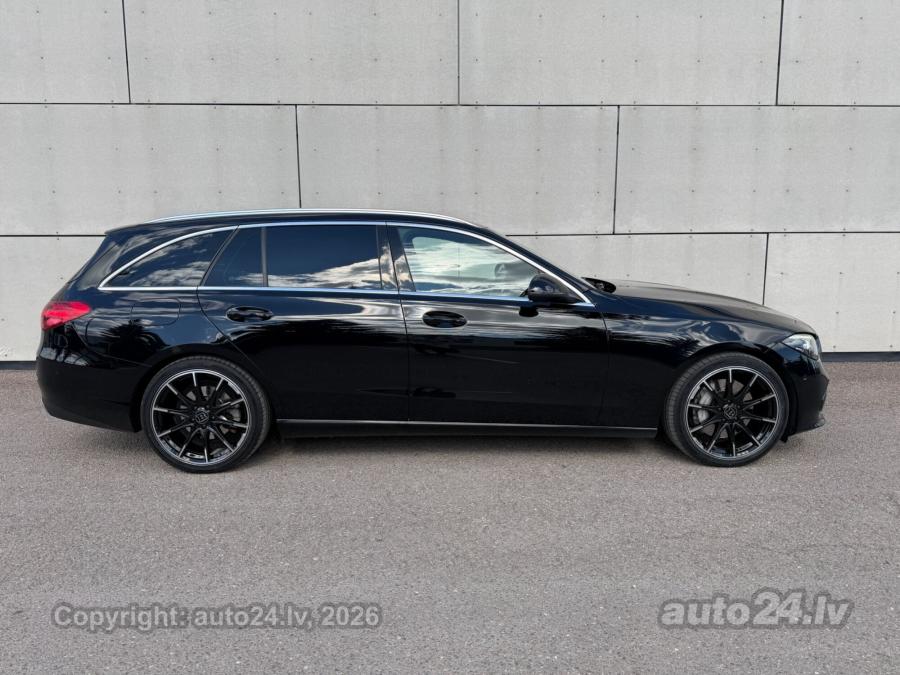 Melns Mercedes-Benz C-Class 2023 Tartu, ar dzinēja tilpumu 2.00 L un nobraukumu 197 tūkst. km par 25899 €, foto 4 vietnē AUTOMOTO.COM.LV