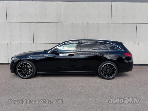 Melns Mercedes-Benz C-Class 2023 Tartu, ar dzinēja tilpumu 2.00 L un nobraukumu 197 tūkst. km par 25899 €, foto 4 vietnē AUTOMOTO.COM.LV