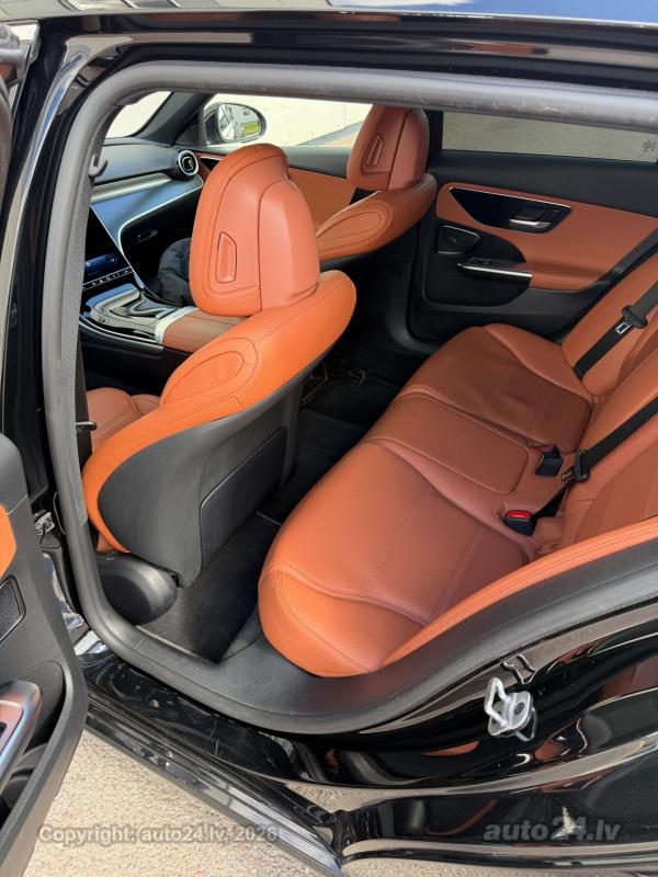 Melns Mercedes-Benz C-Class 2023 Tartu, ar dzinēja tilpumu 2.00 L un nobraukumu 197 tūkst. km par 25899 €, foto 10 vietnē AUTOMOTO.COM.LV