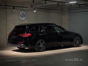 Black Mercedes-Benz C-Class 2023 in Tallinn, with an engine capacity of 2.00 L and mileage of 151 thousand km for 27990 €, photo 3 on AUTOMOTO.COM.LV
