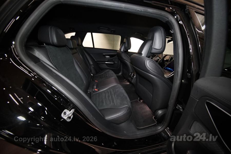 Melns Mercedes-Benz C-Class 2023 Tallina, ar dzinēja tilpumu 2.00 L un nobraukumu 151 tūkst. km par 27990 €, foto 15 vietnē AUTOMOTO.COM.LV