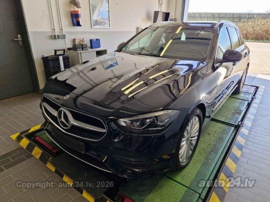 Черный Мерседес Ц-Класс 2025 в Таллин, объемом двигателя 2.00 л и пробегом 77 тыс. км за 31995 €, фото 1 на AUTOMOTO.COM.LV