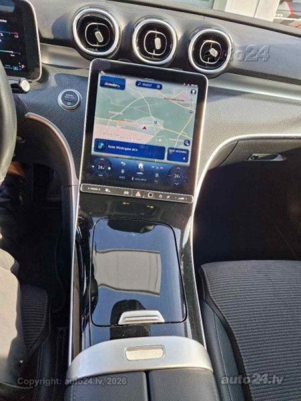 Melns Mercedes-Benz C-Class 2025 Tallina, ar dzinēja tilpumu 2.00 L un nobraukumu 77 tūkst. km par 31995 €, foto 7 vietnē AUTOMOTO.COM.LV