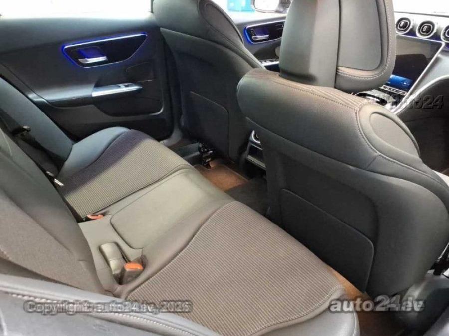 Melns Mercedes-Benz C-Class 2025 Tallina, ar dzinēja tilpumu 2.00 L un nobraukumu 49 tūkst. km par 35990 €, foto 7 vietnē AUTOMOTO.COM.LV