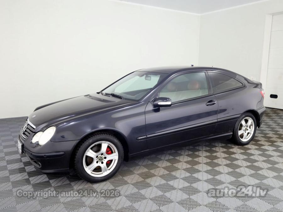 Zils Mercedes-Benz C-Class 2004 Tallina, ar dzinēja tilpumu 2.20 L un nobraukumu 228 tūkst. km par 1599 €, foto 2 vietnē AUTOMOTO.COM.LV
