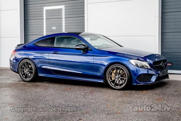 Blue Mercedes-Benz C-Class 2018 in Parnu, with an engine capacity of 2.00 L and mileage of 143 thousand km for 25100 €, photo 2 on AUTOMOTO.COM.LV