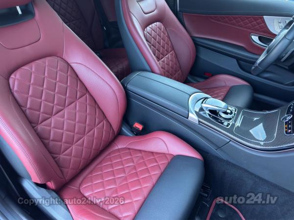 Blue Mercedes-Benz C-Class 2020 in Riga, with an engine capacity of 2.00 L and mileage of 18 thousand km for 41990 €, photo 6 on AUTOMOTO.COM.LV