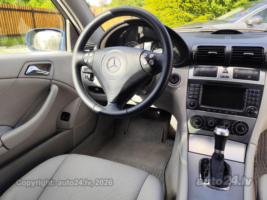 Blue Mercedes-Benz C-Class 2005 in Tallinn, with an engine capacity of 1.80 L and mileage of 174 thousand km for 2500 €, photo 11 on AUTOMOTO.COM.LV