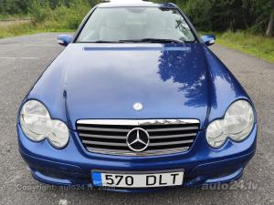 Zils Mercedes-Benz C-Class 2005 Tallina, ar dzinēja tilpumu 1.80 L un nobraukumu 174 tūkst. km par 2500 €, foto  vietnē AUTOMOTO.COM.LV