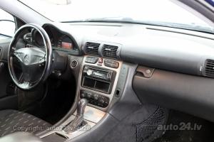 Blue Mercedes-Benz C-Class 2005 in Tallinn, with an engine capacity of 2.10 L and mileage of 329 thousand km for 699 €, photo 6 on AUTOMOTO.COM.LV