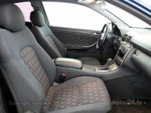 Blue Mercedes-Benz C-Class 2005 in Tallinn, with an engine capacity of 2.10 L and mileage of 329 thousand km for 699 €, photo 7 on AUTOMOTO.COM.LV