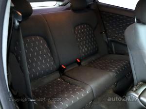 Blue Mercedes-Benz C-Class 2005 in Tallinn, with an engine capacity of 2.10 L and mileage of 329 thousand km for 699 €, photo 8 on AUTOMOTO.COM.LV