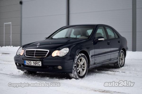 Zils Mercedes-Benz C-Class 2001 Tallina, ar dzinēja tilpumu 2.00 L un nobraukumu 235 tūkst. km par 2350 €, foto 1 vietnē AUTOMOTO.COM.LV