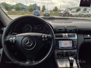 Blue Mercedes-Benz C-Class 2004 in Tallinn, with an engine capacity of 2.10 L and mileage of 370 thousand km for 2499 €, photo 13 on AUTOMOTO.COM.LV