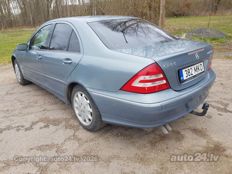 Синий Мерседес Ц-Класс 2005 в Таллин, объемом двигателя 1.80 л и пробегом 0 тыс. км за 2500 €, фото 1 на AUTOMOTO.COM.LV